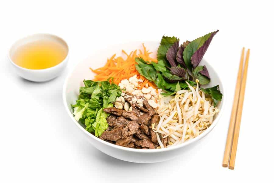 Tradiční vietnamské Bún bò Nam Bộ - rady, tipy a informace - Jimeto.cz