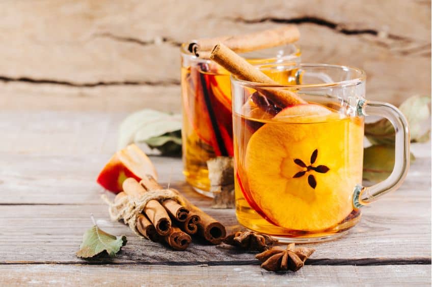 Domácí horký cider příjemně zahřeje po těle. Připravit ho můžete na ...