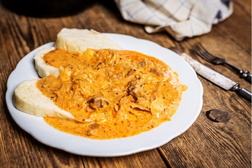 Segedín je klasika české kuchyně. Zkuste si ho připravit podle Zdeňka ...