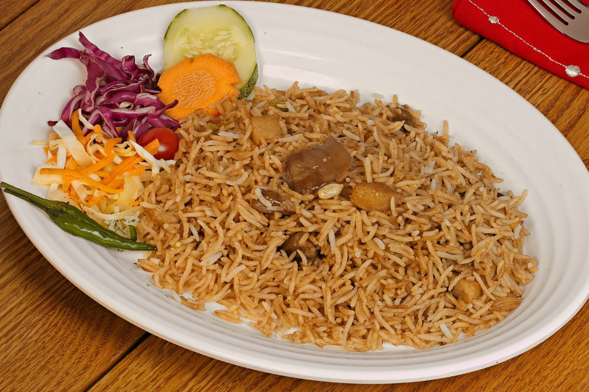 Maklooba: Palestinská rýže vzhůru nohama se konzumuje s cizrnou a ...